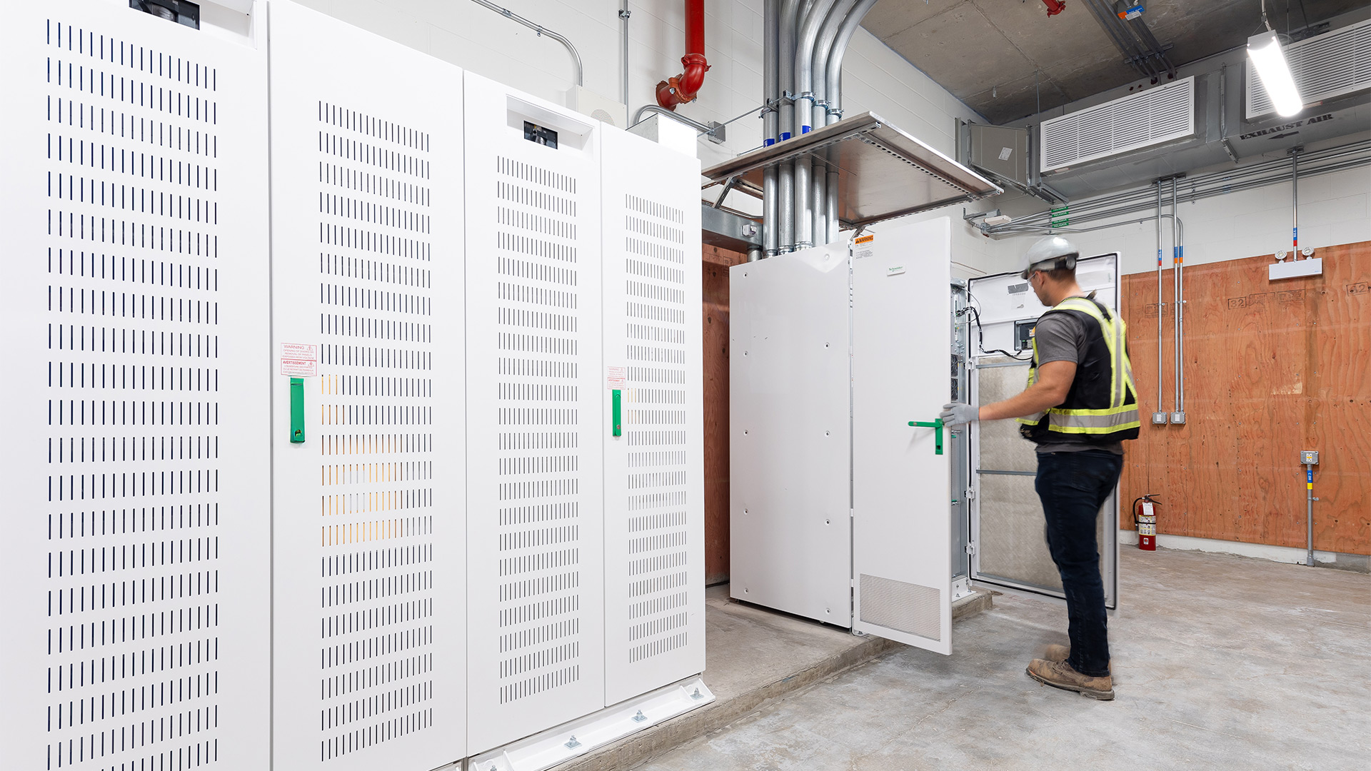 Understanding Uninterruptible Power Supply (UPS) Systems - Houle